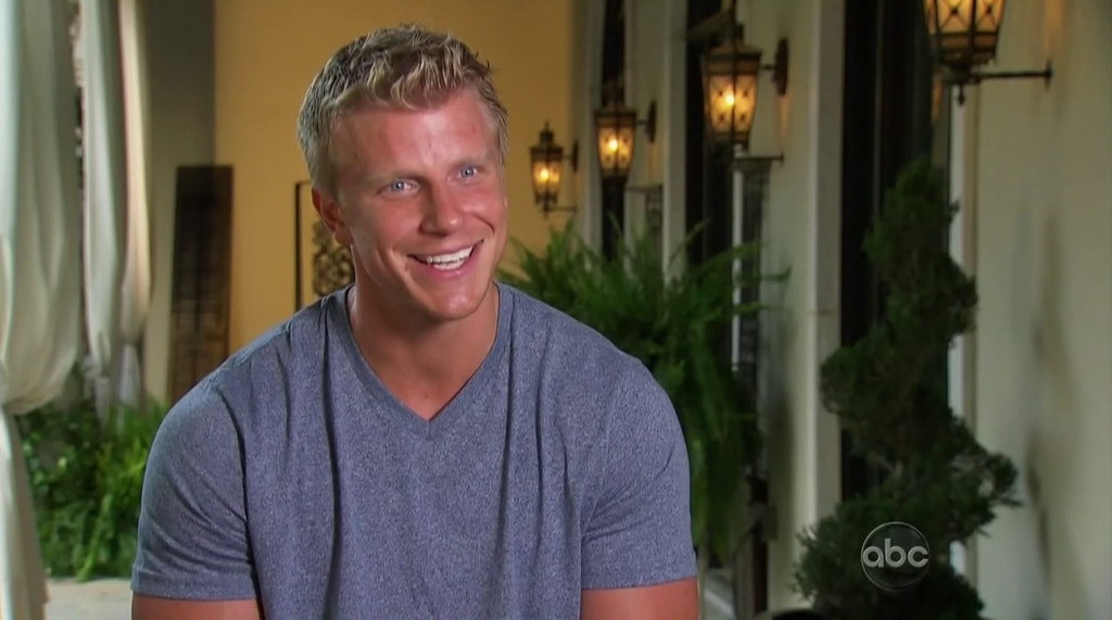 Sean Lowe Shirtless in The Bachelorette s8e03 - Shirtless Men at groopii