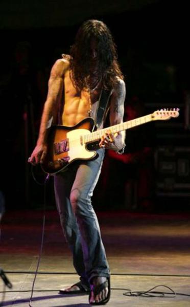 Tráfico de Influências: Poison & Ritchie Kotzen