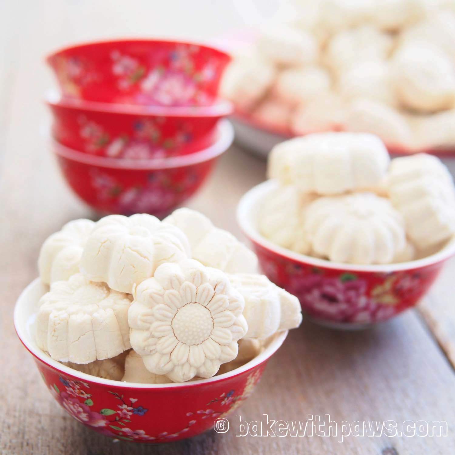 Kuih Bangkit - BAKE WITH PAWS