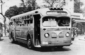 escritas e falares da nossa língua: machimbombo (Ang. e Moç.)