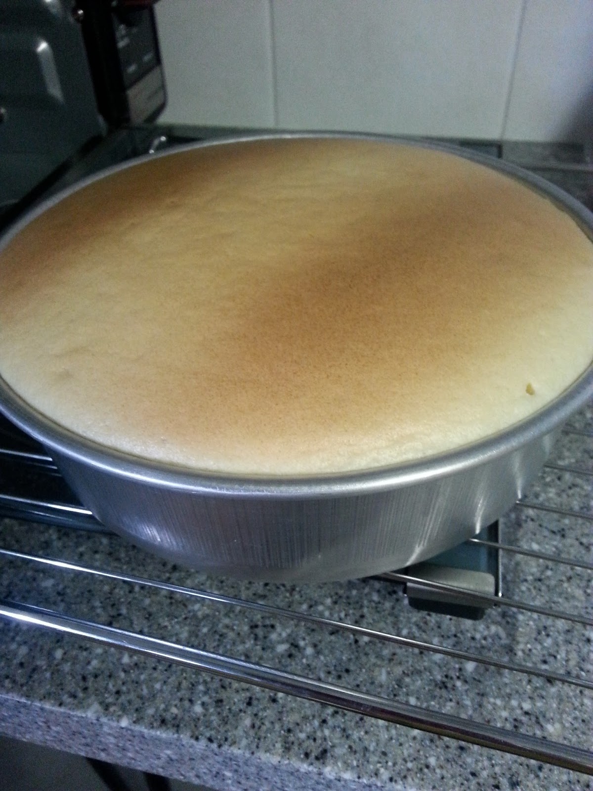 Basic Sponge Cake Recipe |themoodkitchen