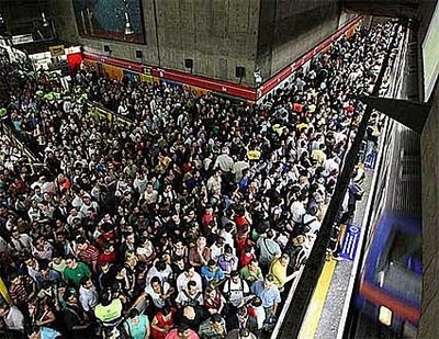 Inside São Paulo: Metro of São Paulo is now the most crowded in the world