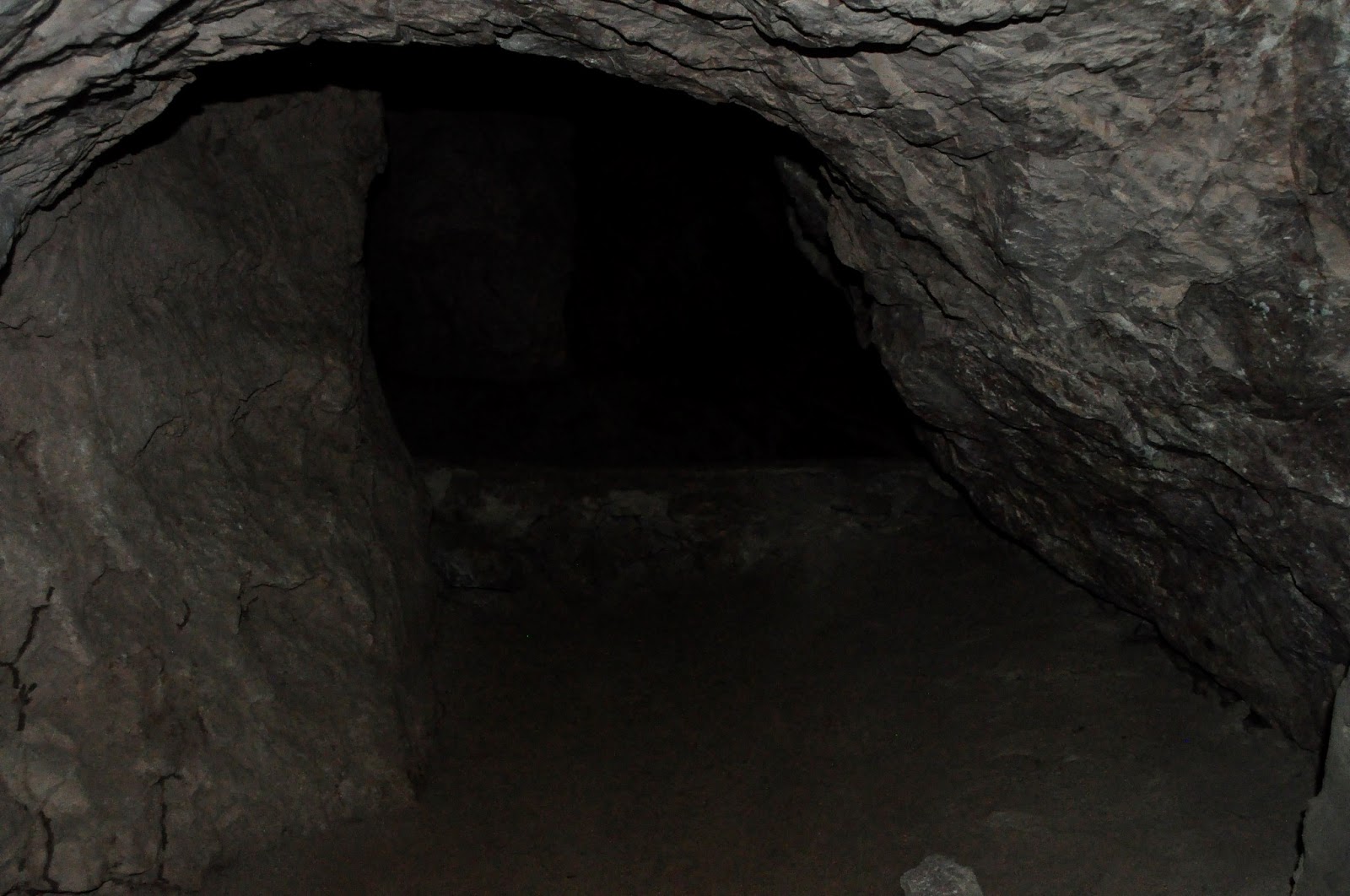 Inside Dark Caves | Wallpapers Gallery