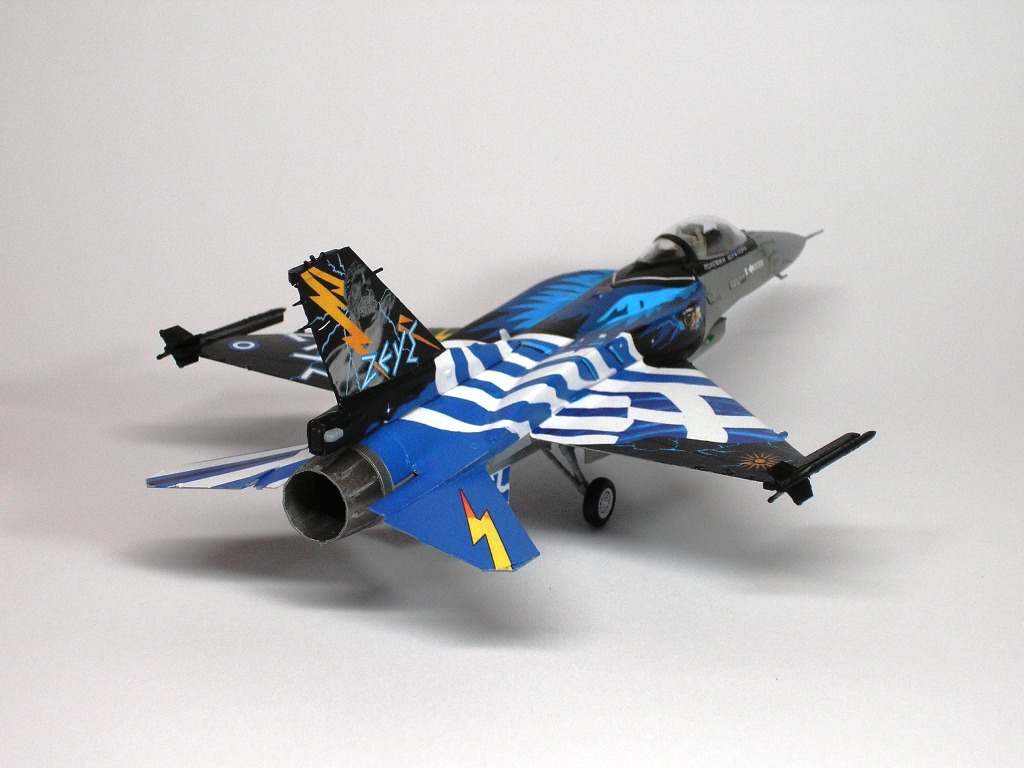 Mikrokosmos: F-16 ZEUS DEMO TEAM, Tamiya 1/72 scale