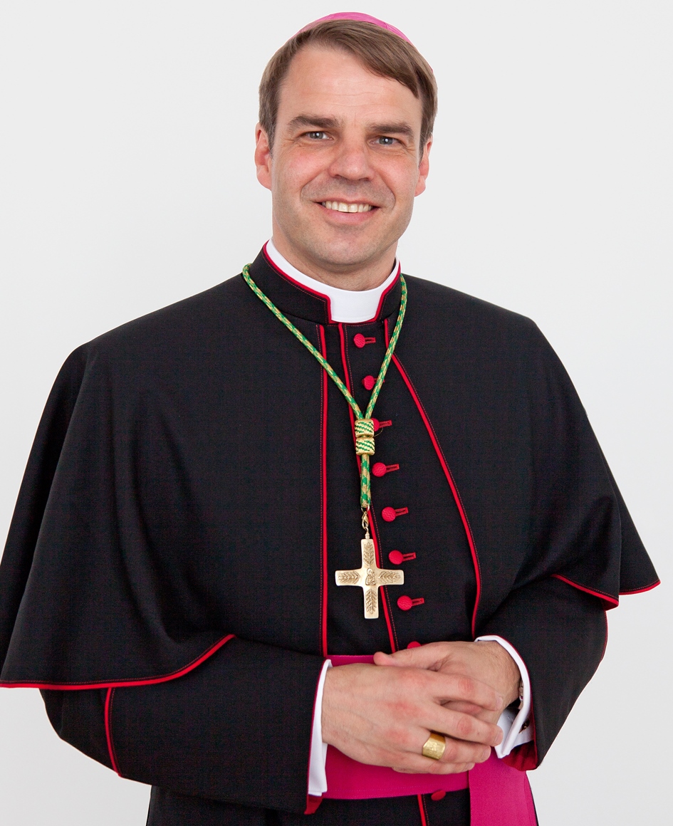 Pontifex Maximus: The Face of Jesus Christ: The Cardinal Archbishop of ...