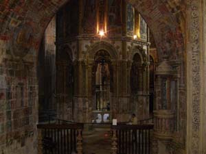 A CRUZ VERMELHA DOS TEMPLÁRIOS (CRUZ DE MALTA).