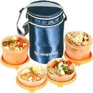 TUPPERWARE PRODUCTS: EXECUTIVE LUNCH SET