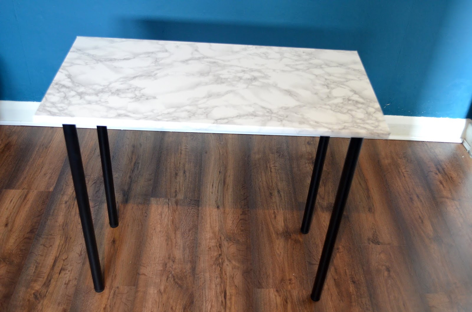 Curiouser and Curiouser...: DIY // how to make a marble table