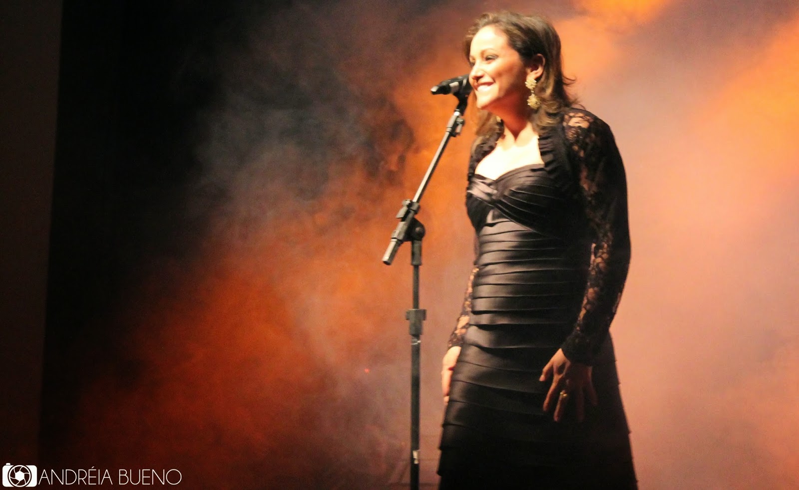 ENTREVISTA EXCLUSIVA COM ZIZA FERNANDES - Acesso Cultural