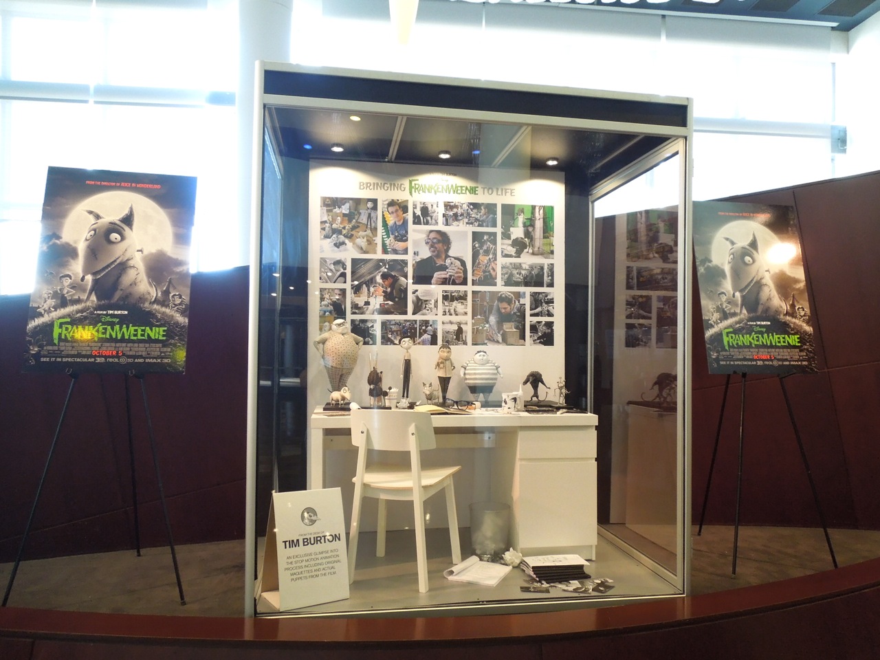 Hollywood Movie Costumes and Props: Production maquettes and puppets ...