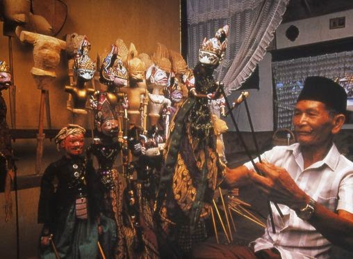 WORLD IMAGINATION : Puppet Theater (Wayang) of Indonesia