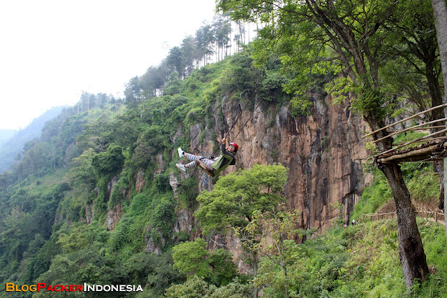 Menikmati Pesona Cemoro Sewu dan Gumuk Reco Sepakung - BlogPacker Indonesia
