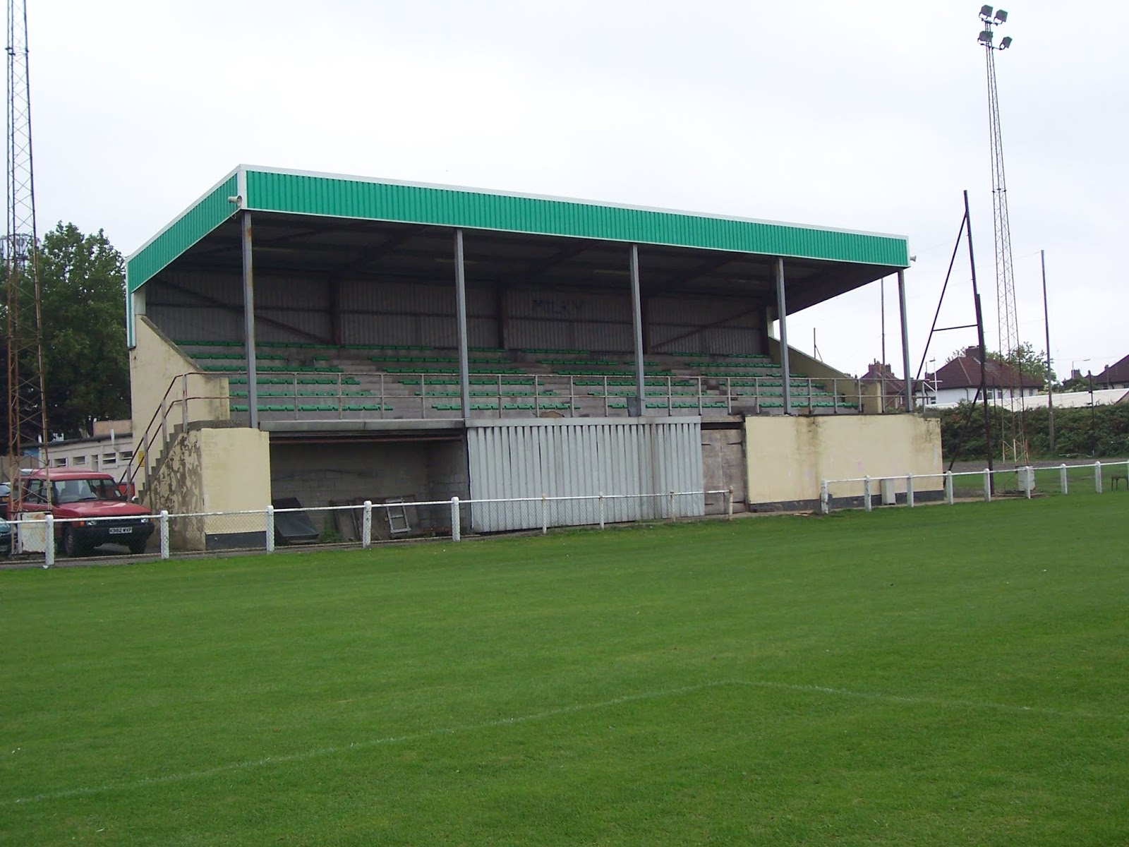 The Wycombe Wanderer: Haringey Borough FC - Coles Park