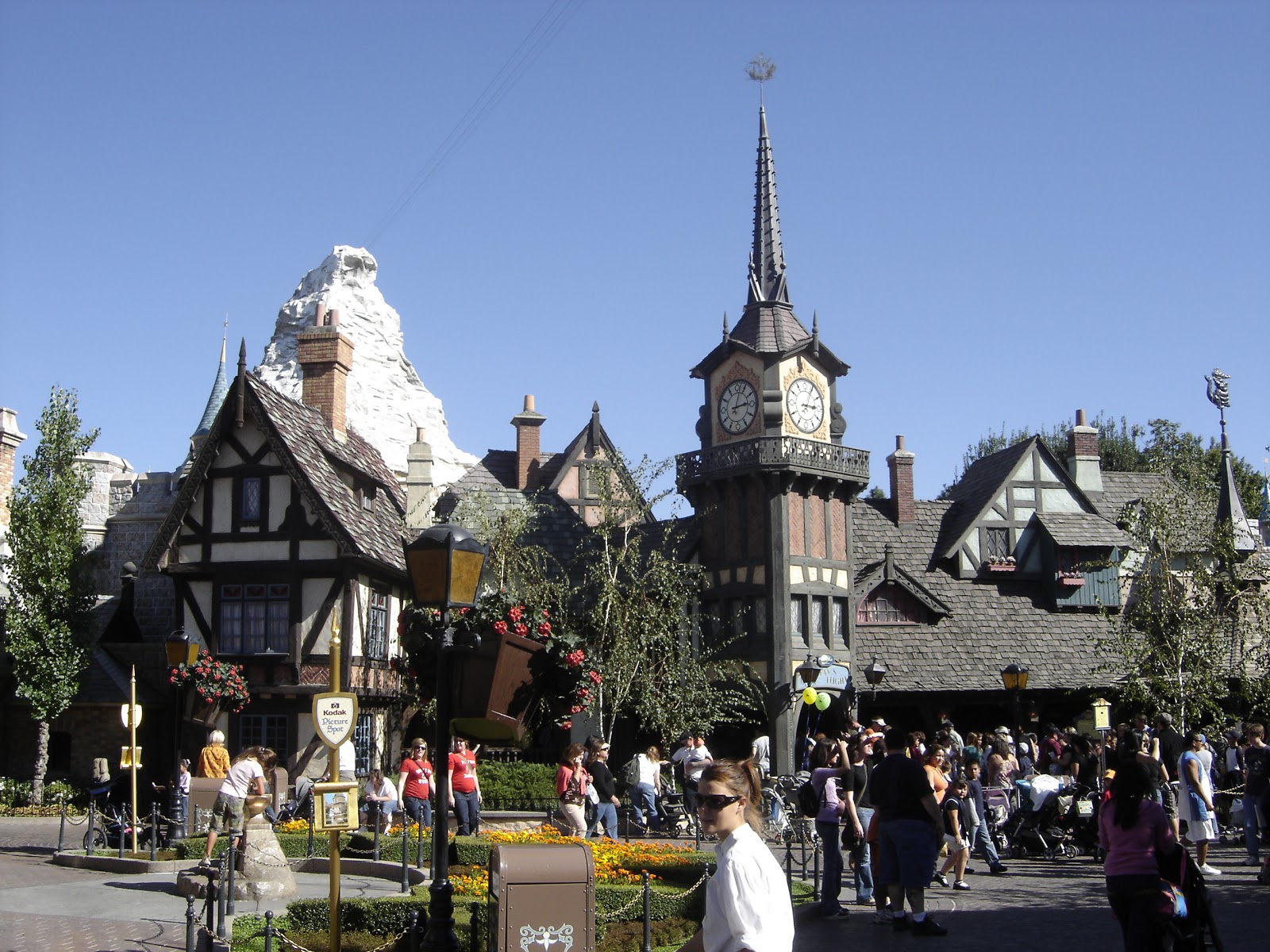 Disney Vacation Kingdom: Disneyland Monday - Peter Pan's Flight