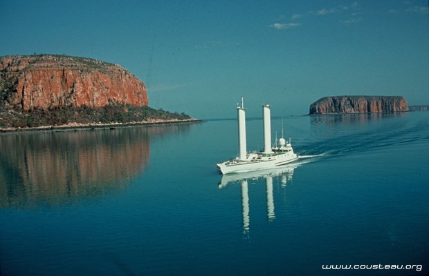 El Alcyone, un barco propulsado por turbovelas