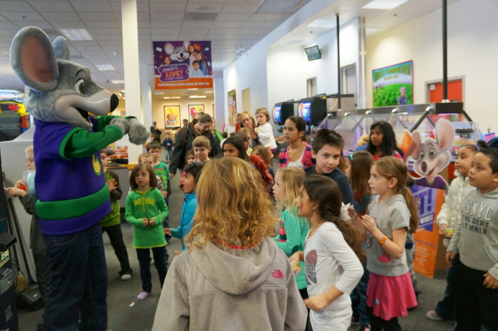 Evan and Lauren's Cool Blog: 2/19/13: Chuck E. Cheese's Let the Good ...