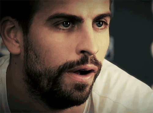 + TV SEXY: Gerard Piqué Gifs