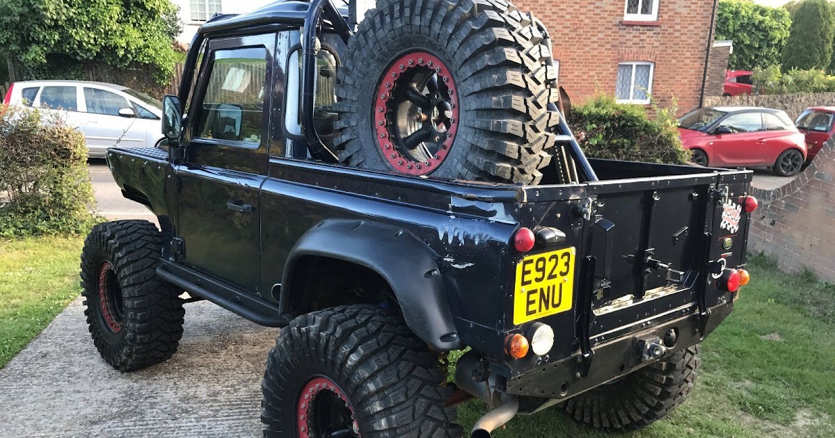 Landrover Defender: Land Rover Defender TD5 Challenge Truck