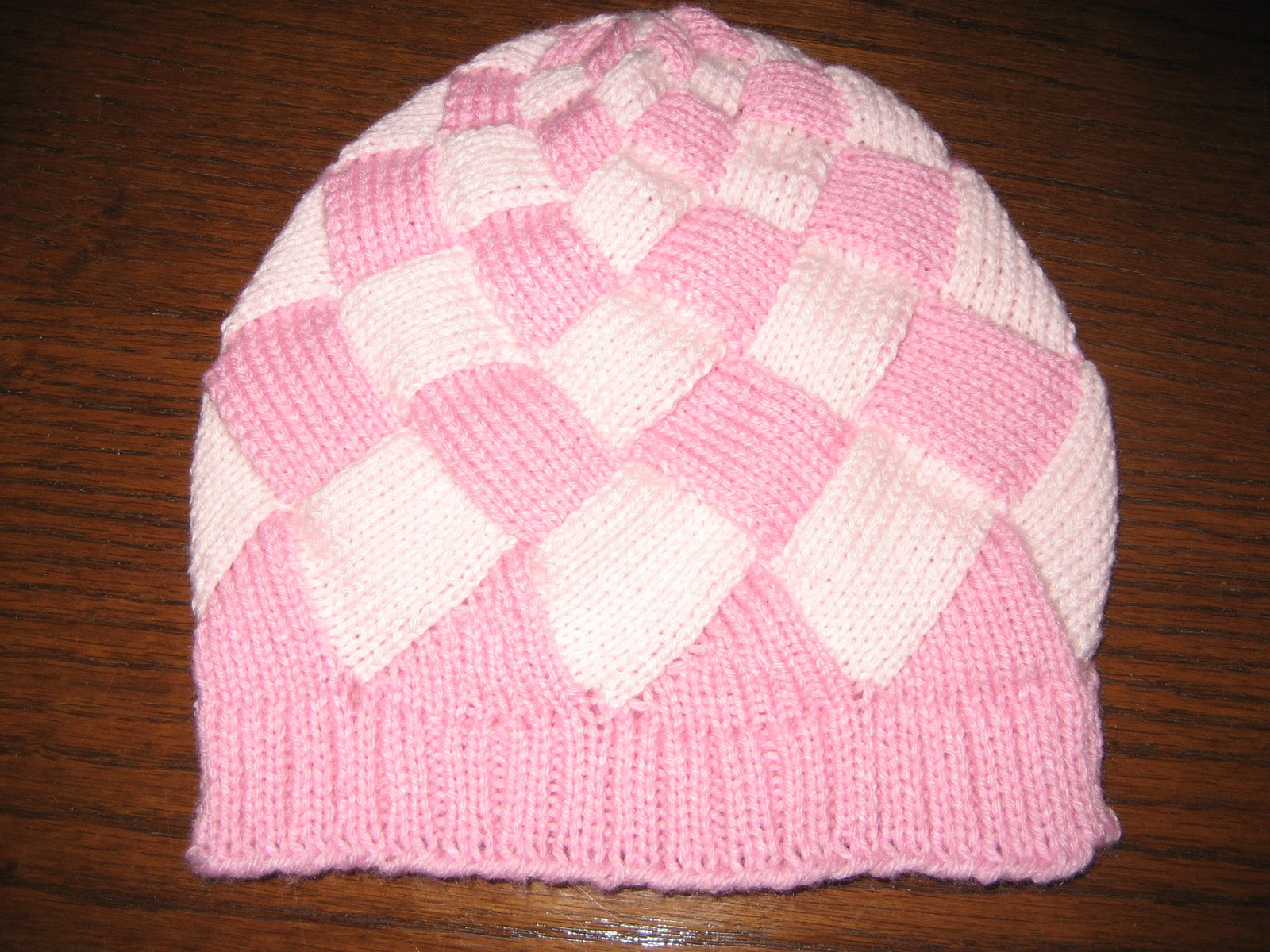 Diana natters on... about machine knitting: Sunday - Shaped Entrelac Hat