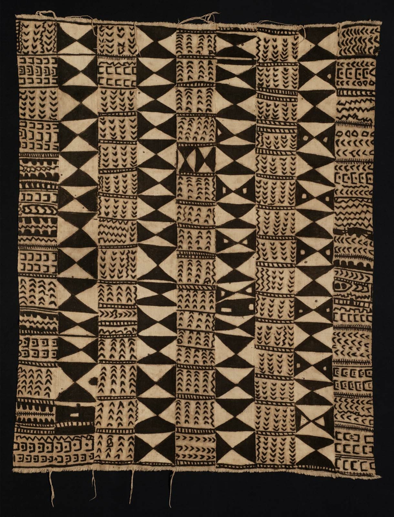 Masters of Craft : African textiles: the bogolanfini, mud cloths of Mali