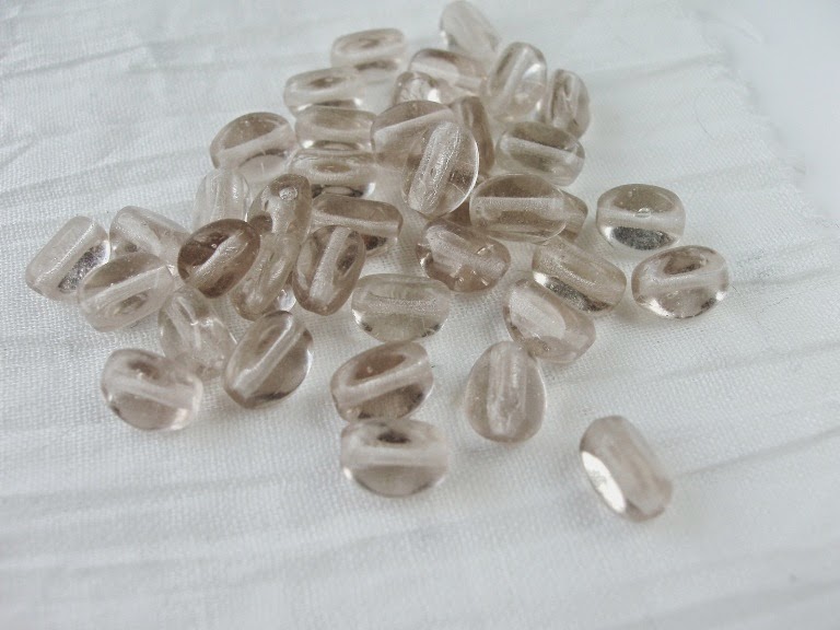 Renaissance of Jewellery: Grey Beads