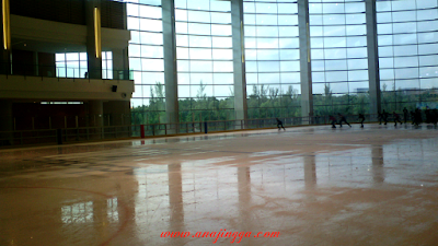 Ice Skating di IOI City Mall