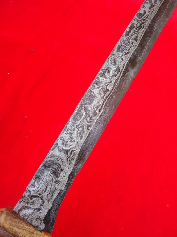 PEDANG LUWUK KUNO PAMOR TRI WARNA | Jagad Keris Pusaka | Jual Pusaka ...