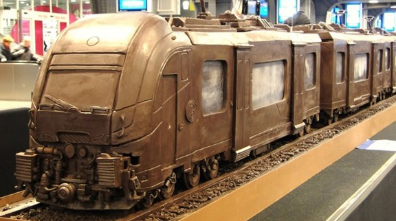 chippep: THE CHOCOLATE TRAIN