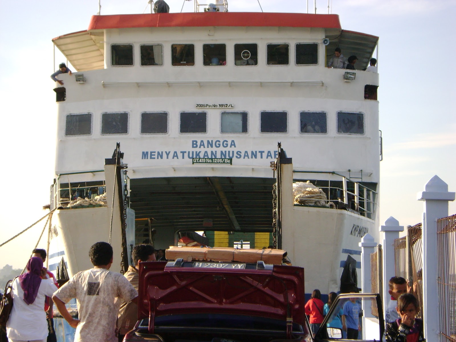 Cerita Liburan Bersama Kapal ASDP Indonesia Ferry — AINUN ISNAENI