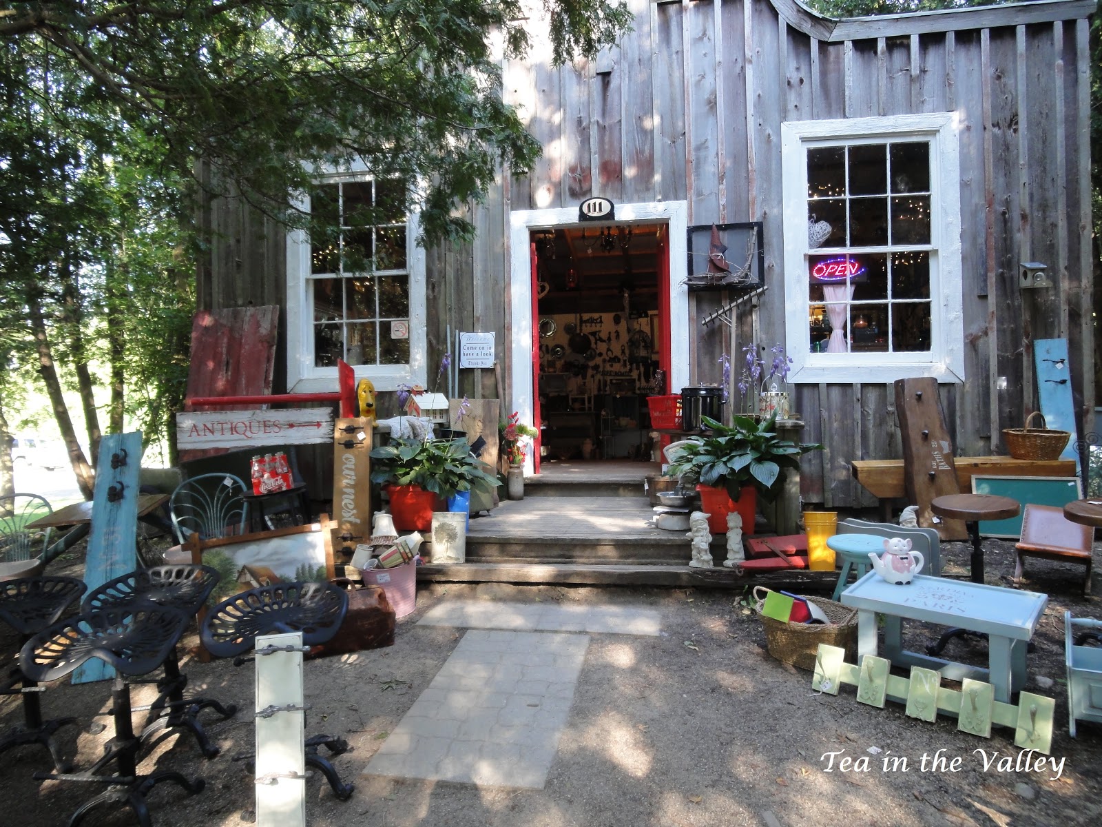 Tea in the Valley: Aberfoyle Antique Market