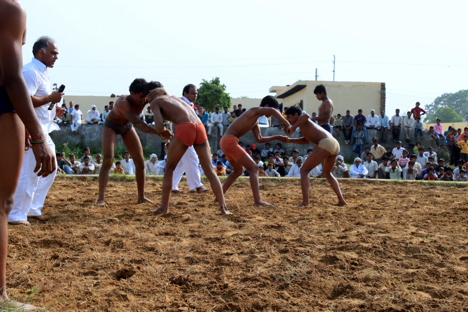 KUSHTI कुश्ती - Traditional Indian Wrestling: The Rampur Village Dangal