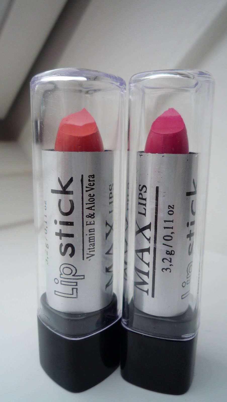 The Fruity Beauty: Max lipsticks!