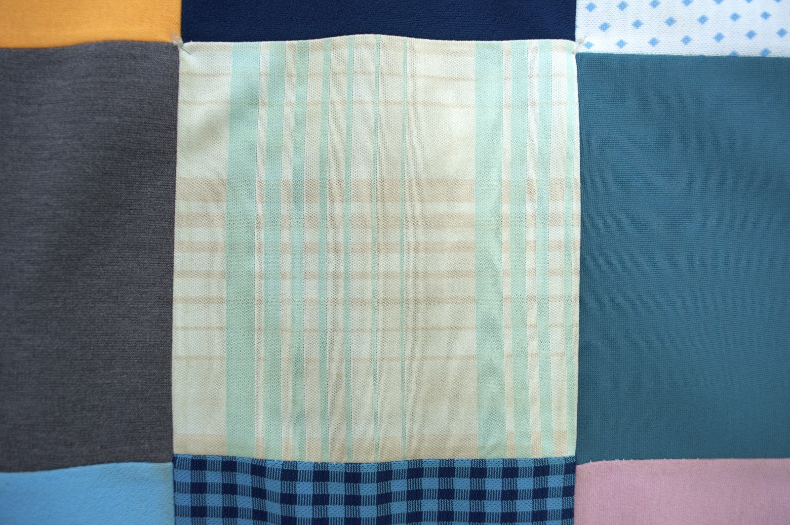 Wonkyworld: Polyester Patchwork Crib Quilt