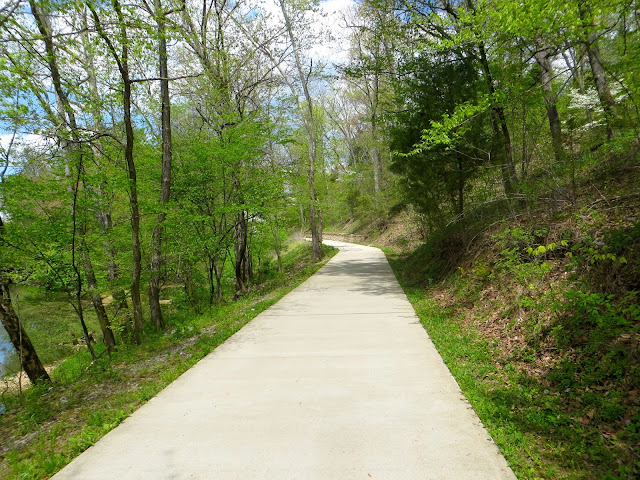 Chuck's Adventures: Biking the Louisville Loop