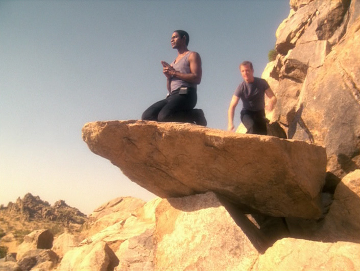 Doc Oho Reviews...: Voyager Season Five