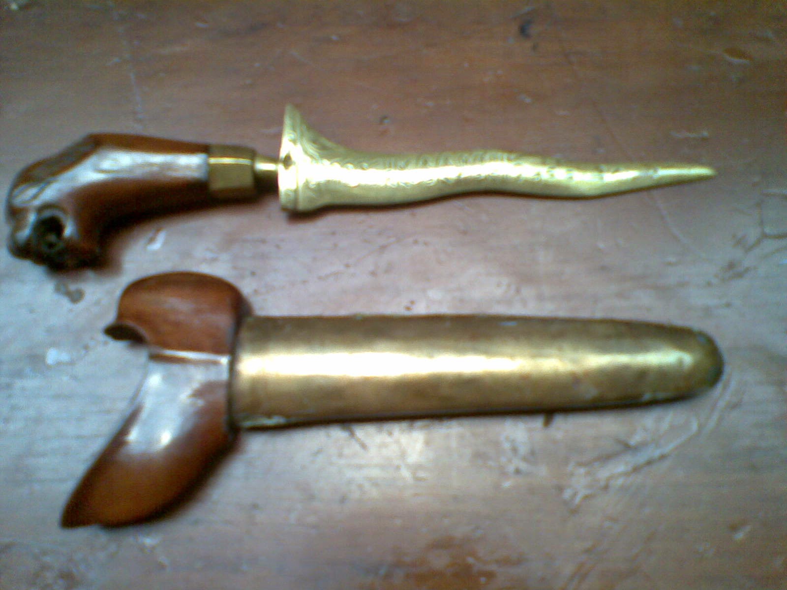 Batu Akik Sepuh / Gunawan: Keris Besi Kuning lafadz Bismi..Dan Laailahaa..