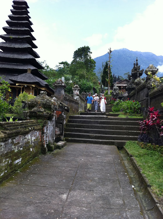 Bali Hi: The Ratu Bagus Ashram