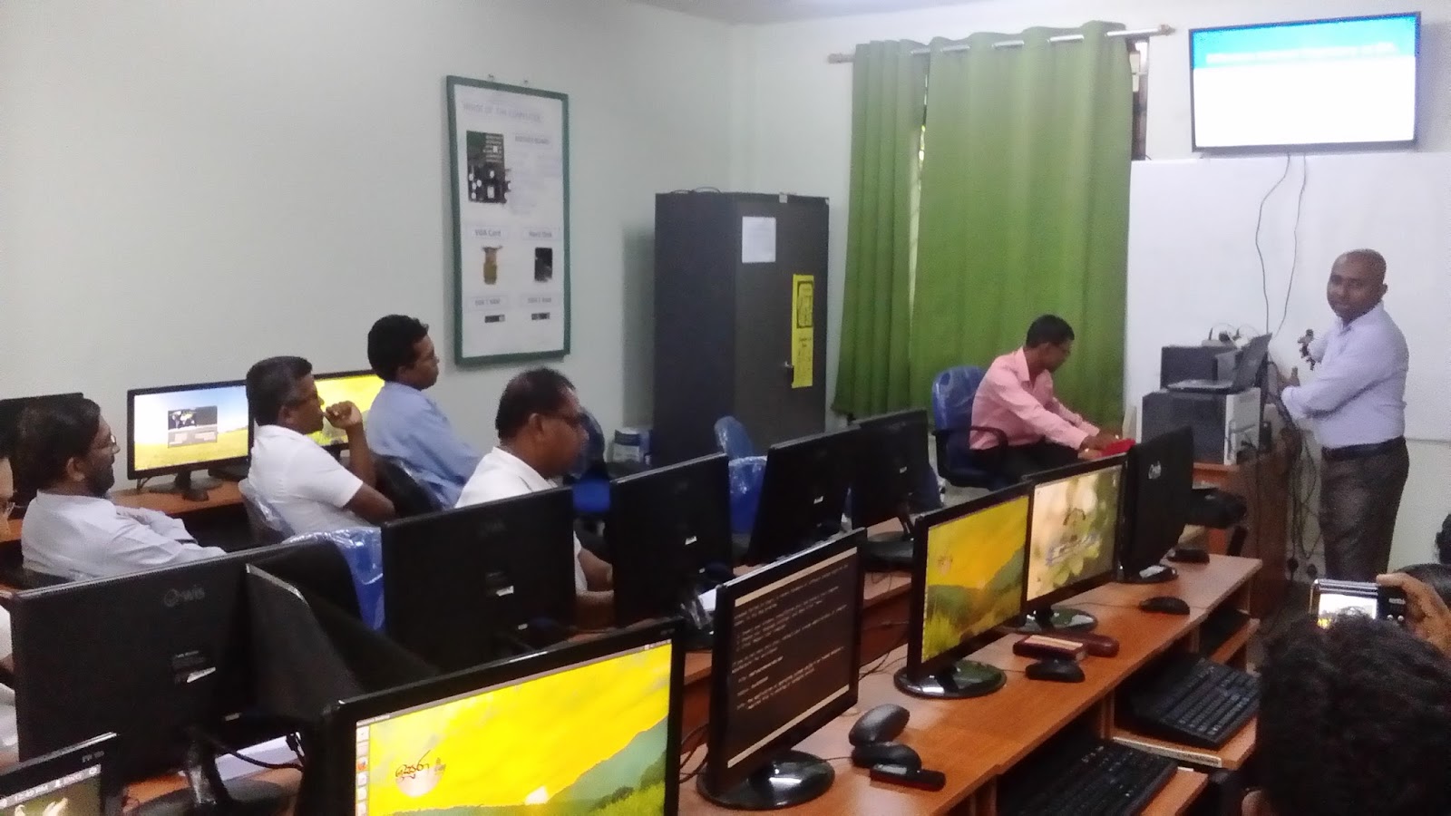 IT Teachers of Mulatiyana Education Zone: Isuru Linux Workshop for ISA ...