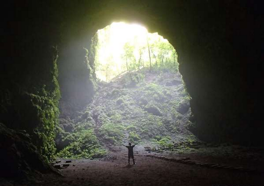 Ada 'Cahaya Surga' di Gua Jomblang, Gunungkidul | Basecamp Petualang