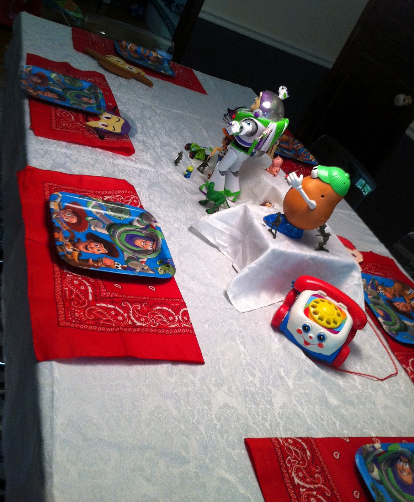 Decor4poor: Toy Story Birthday Party