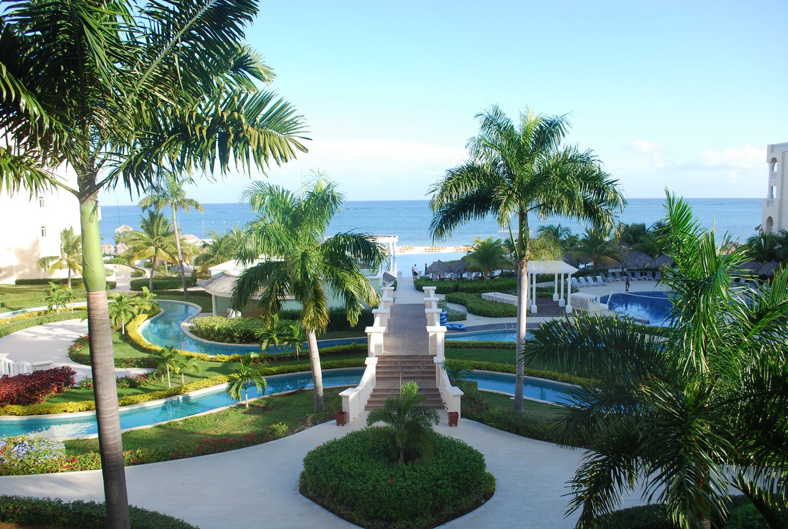 The Brown Family Buzz: JAMAICA....YA MON