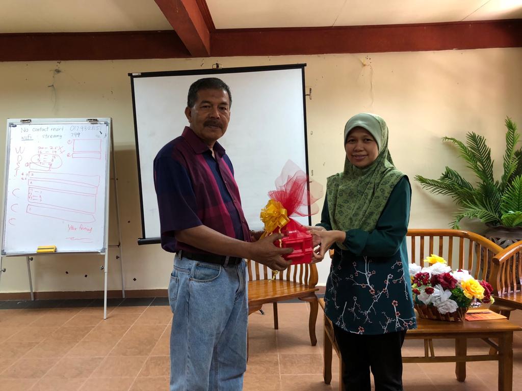 SK FELDA JERANGAU BARAT