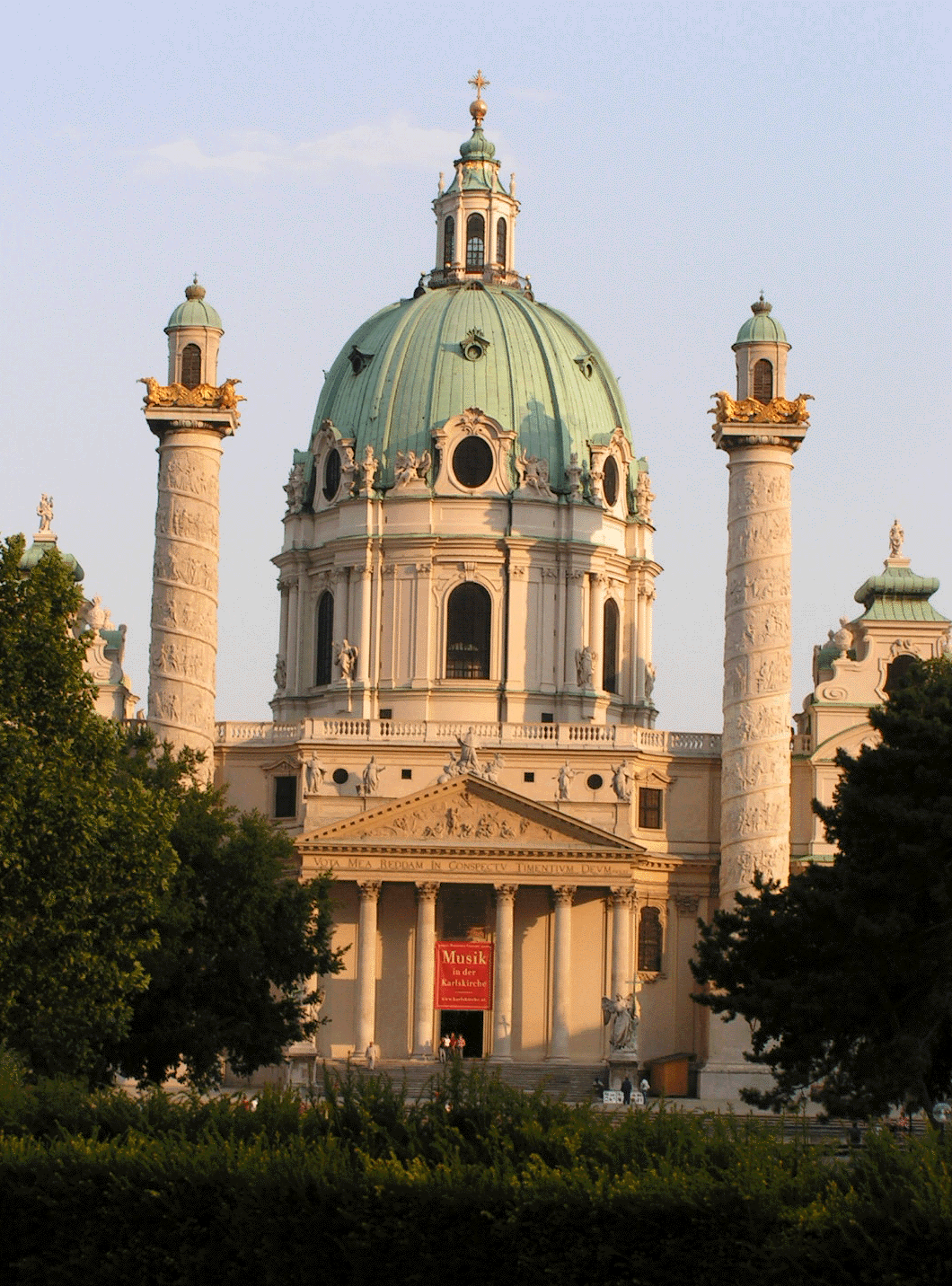 BAROQUE et ROCOCO.: BAROQUE VIENNOIS : l'église Saint Charles BORROMEE.