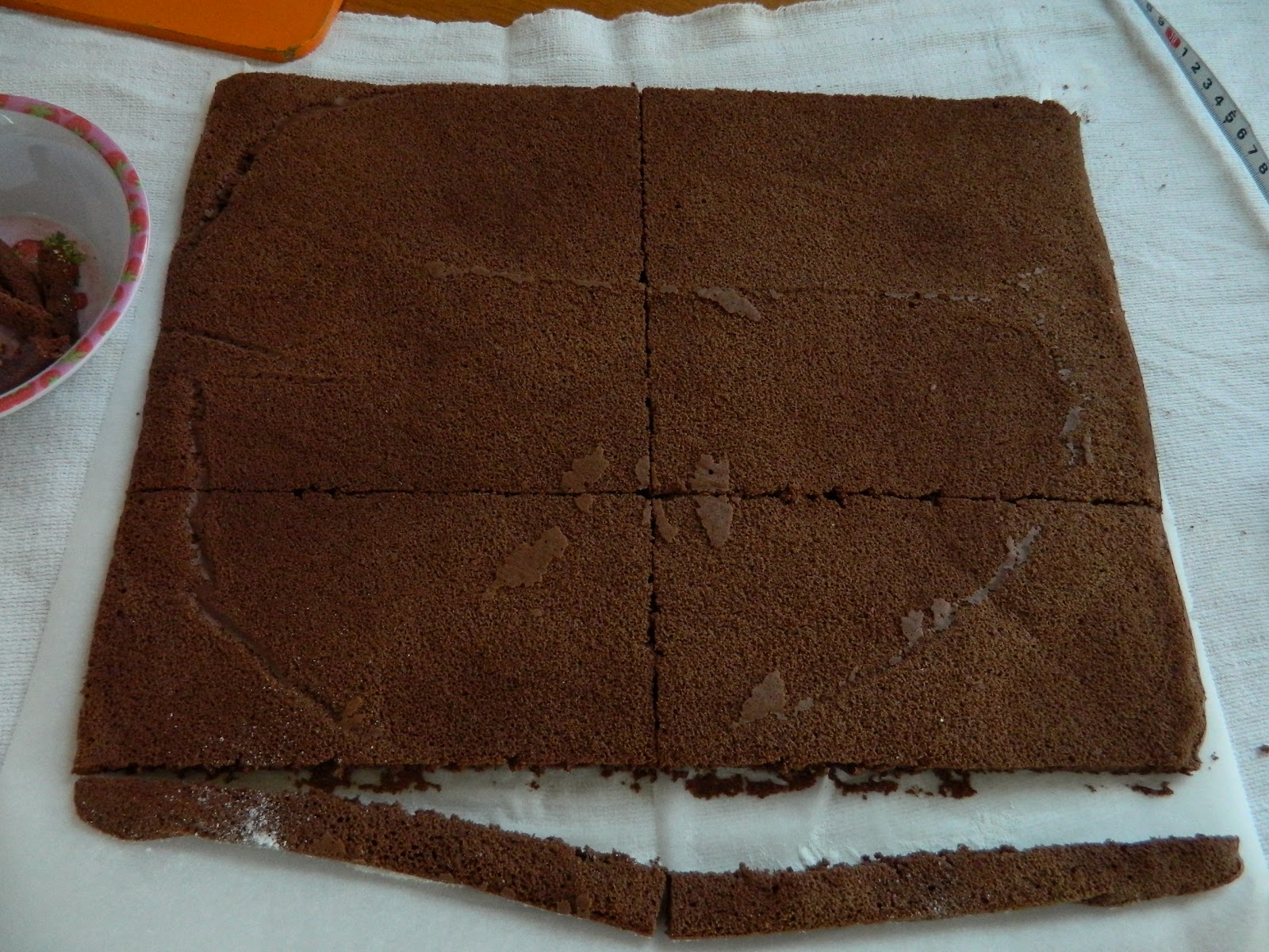 Bucataria casei noastre: Tort patrat, cu cacao si rom