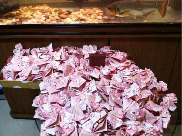 Cool : Lelaki Lipat 520 Origami Duit 100Yuan Untuk Orang Tercinta (5 ...