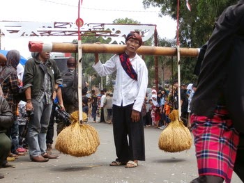 Rengkong, Kesenian Tradisi dari Cianjur - Tradisi Tradisional