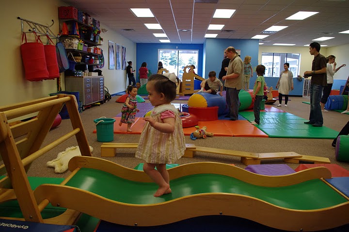 Twincesses: gymboree party!!!