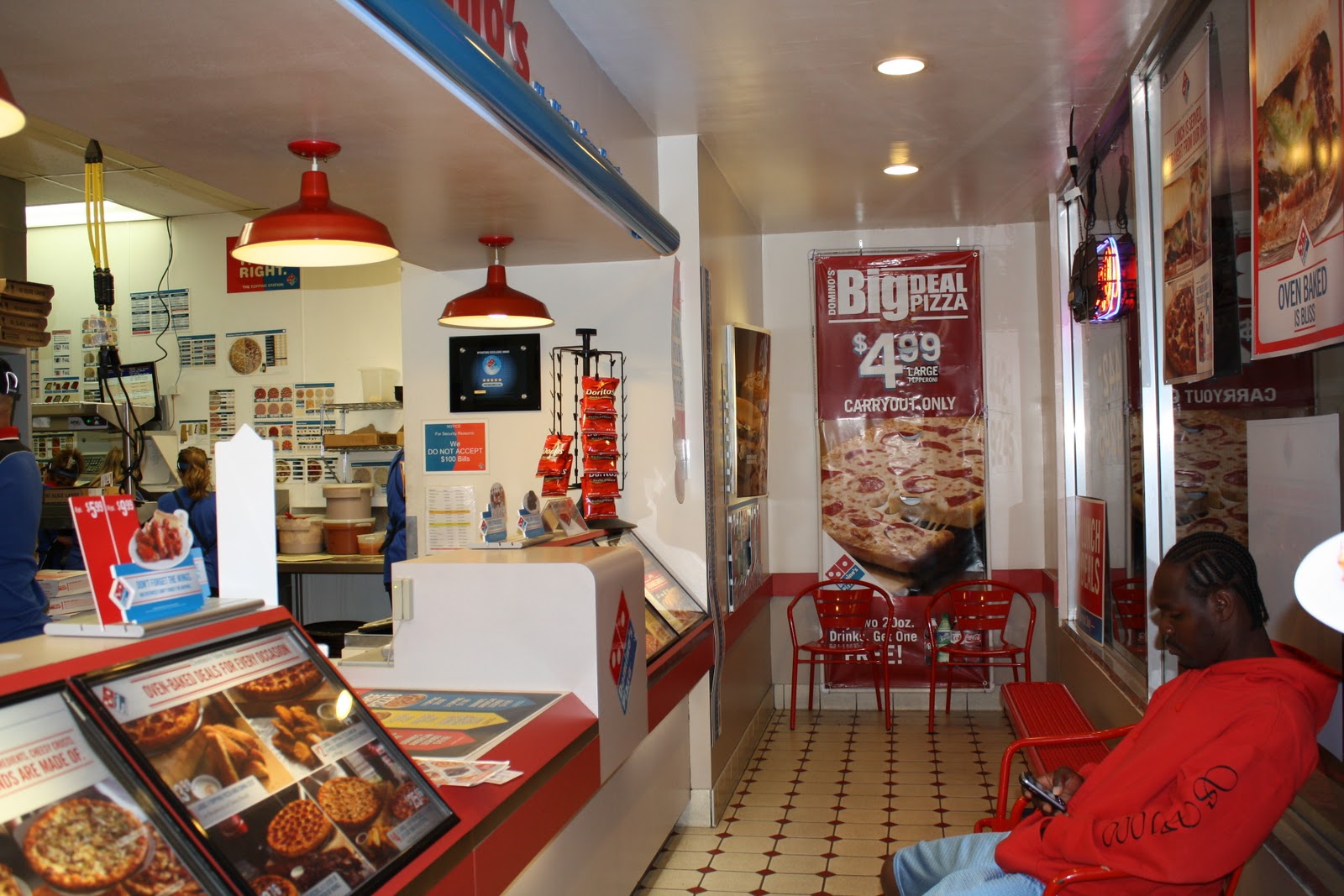 Doms11: Dominos Pizza Take Out