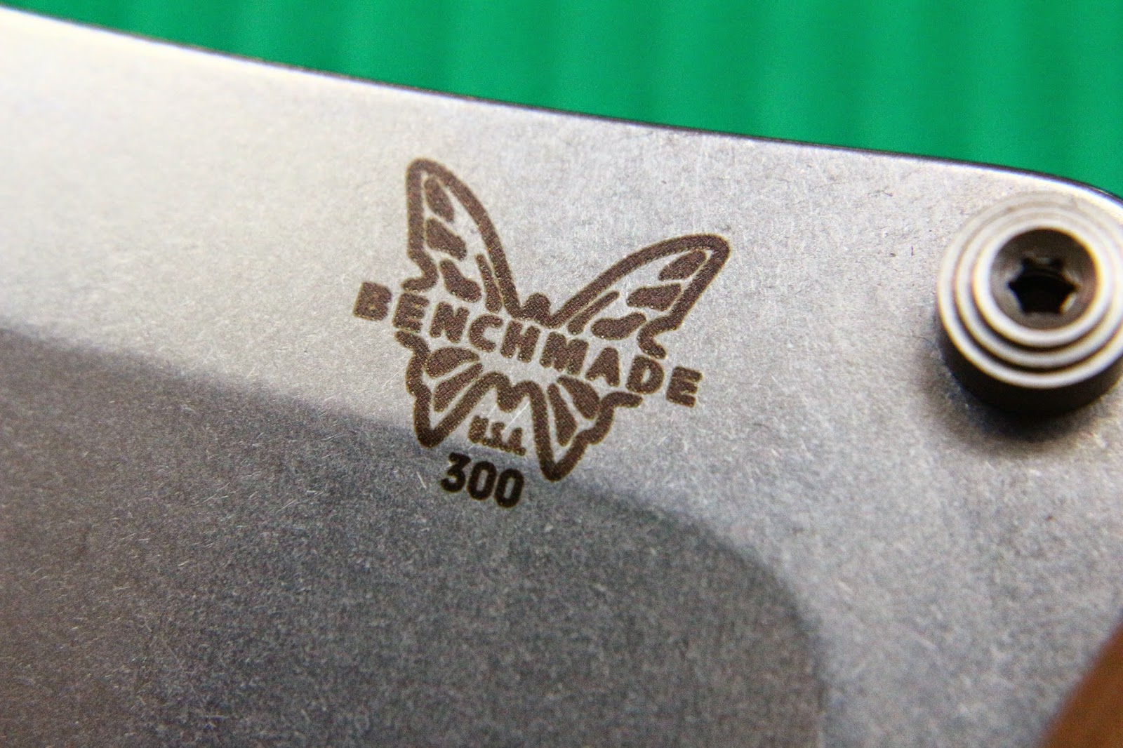 ARMAS BLANCAS 66: - BENCHMADE 300SN