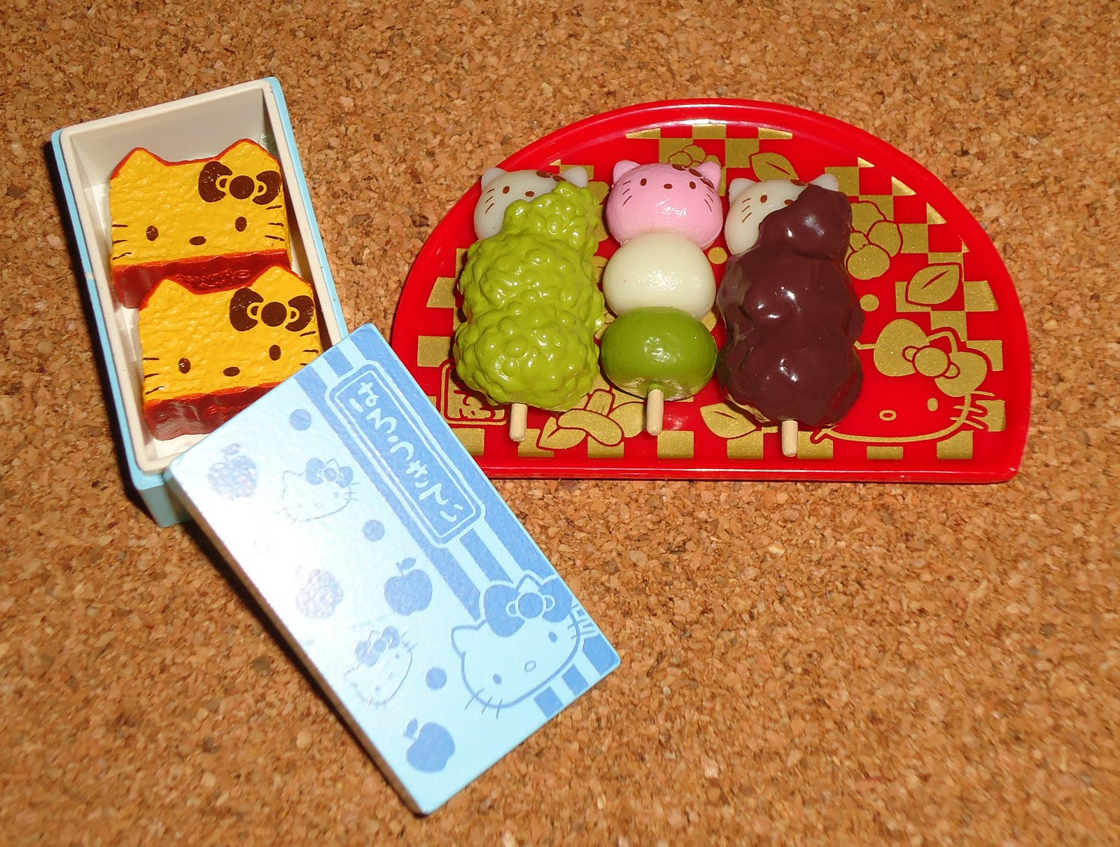 Hello Kitty Karma: Yummy Hello Kitty food Display set
